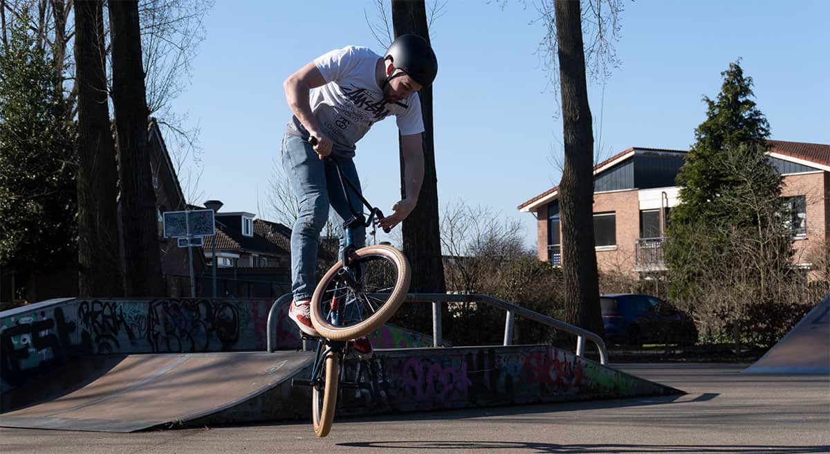 What is the Best Age to Start Riding a BMX? - Bikinguniverse