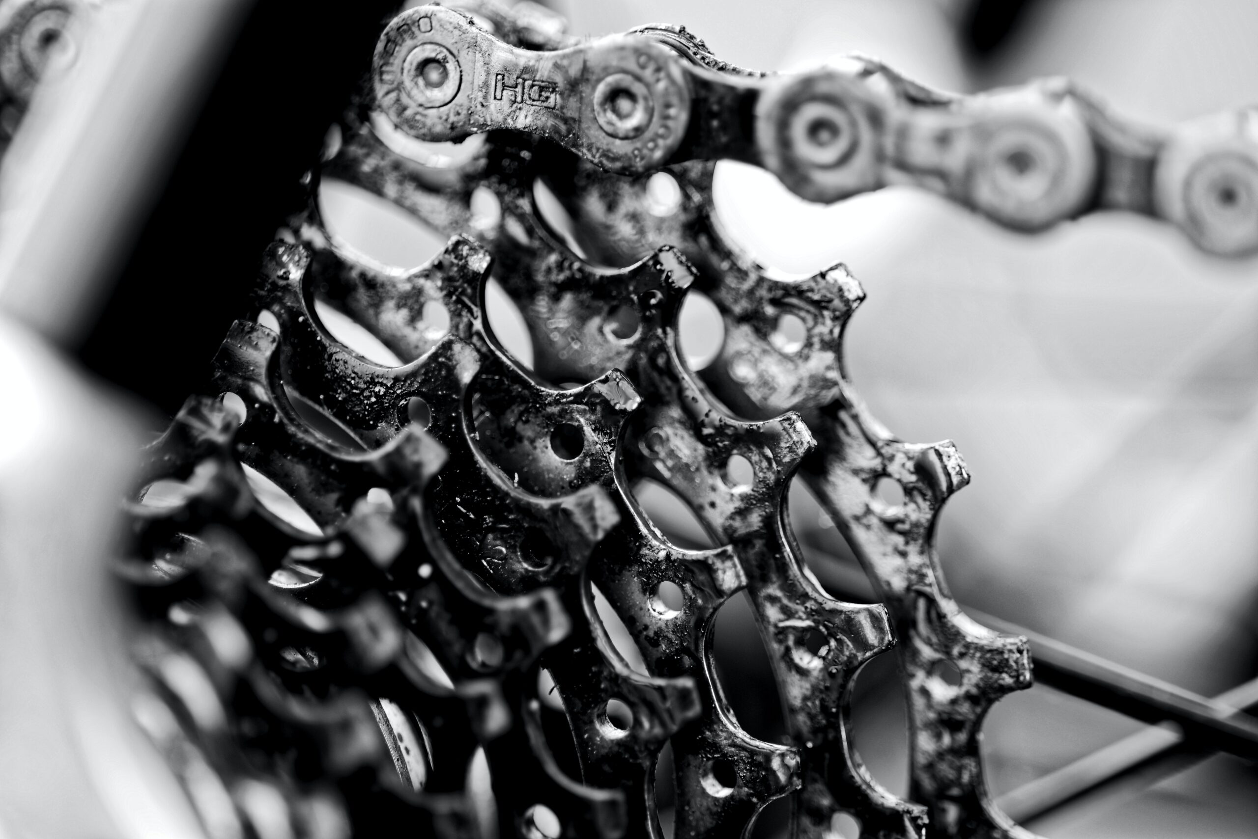 Why Do Road Bike Chains Break? Causes and Fixes - Bikinguniverse